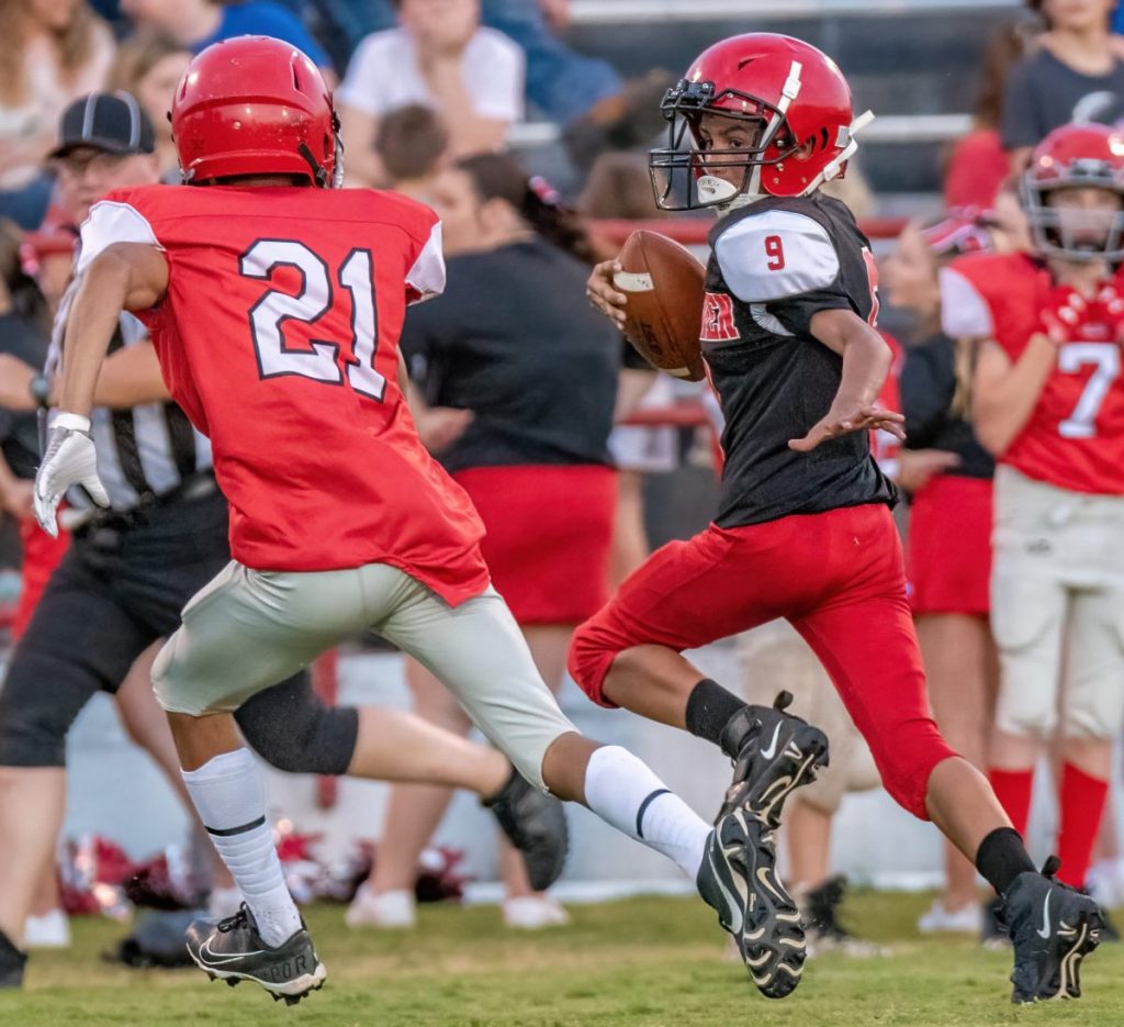 Minutemen Football Stays Undefeated – Lexington Progress