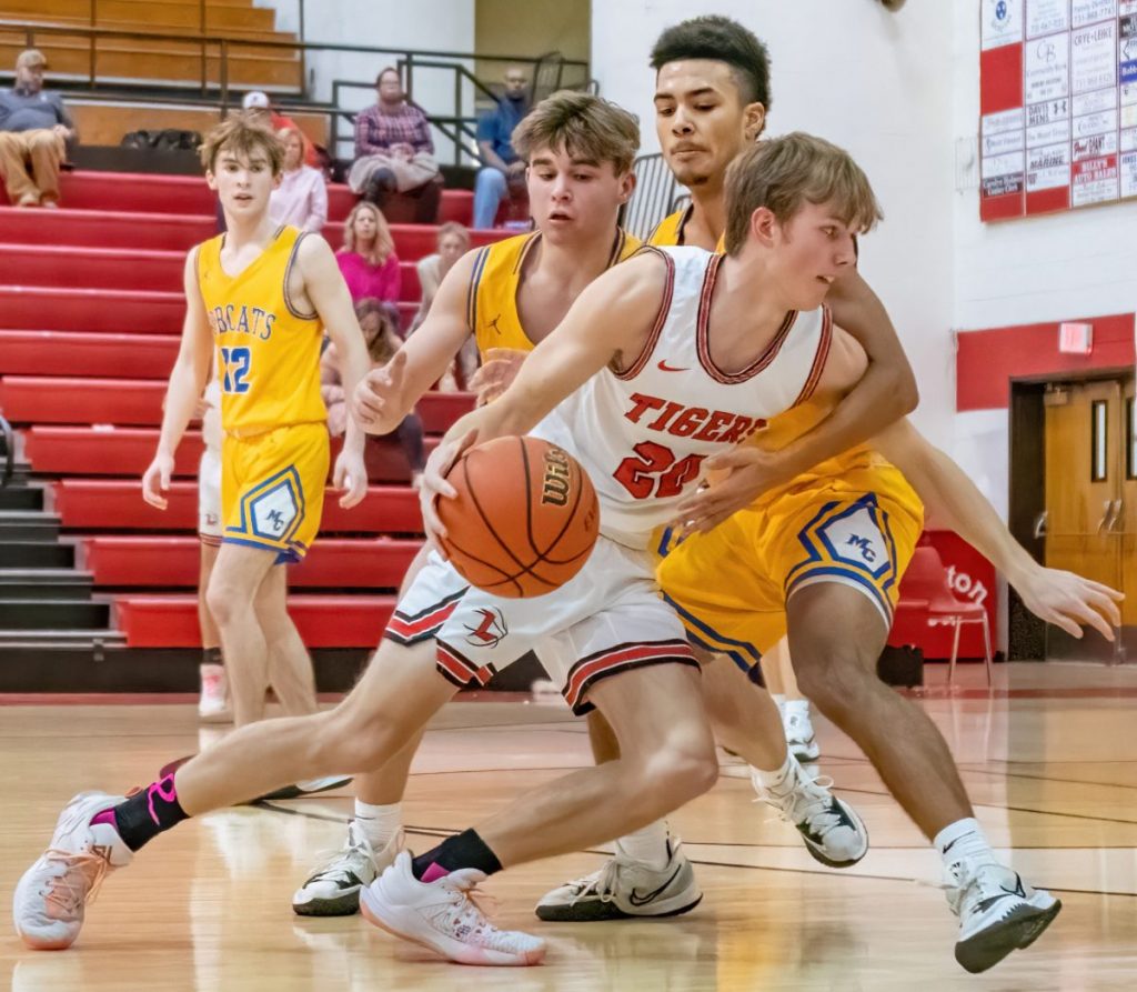 Big Red Tigers Handle Chester County Eagles – Lexington Progress