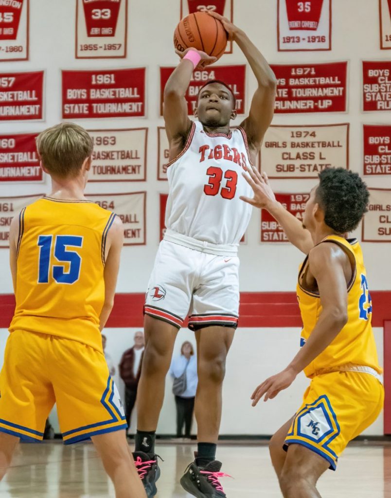 LHS Tigers Secure Hard Fought Win Over Bobcats – Lexington Progress