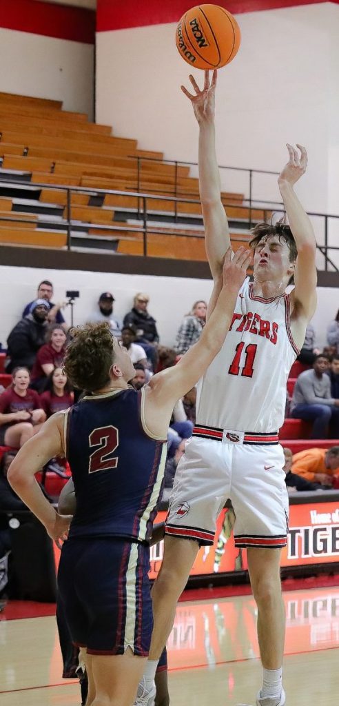 Tigers Basketball Come Out on Top in HOF Game – Lexington Progress