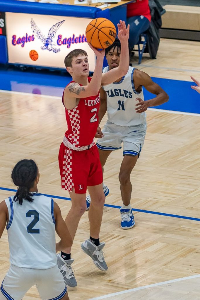 LHS Tigers Fall in Close Game to Chester County – Lexington Progress